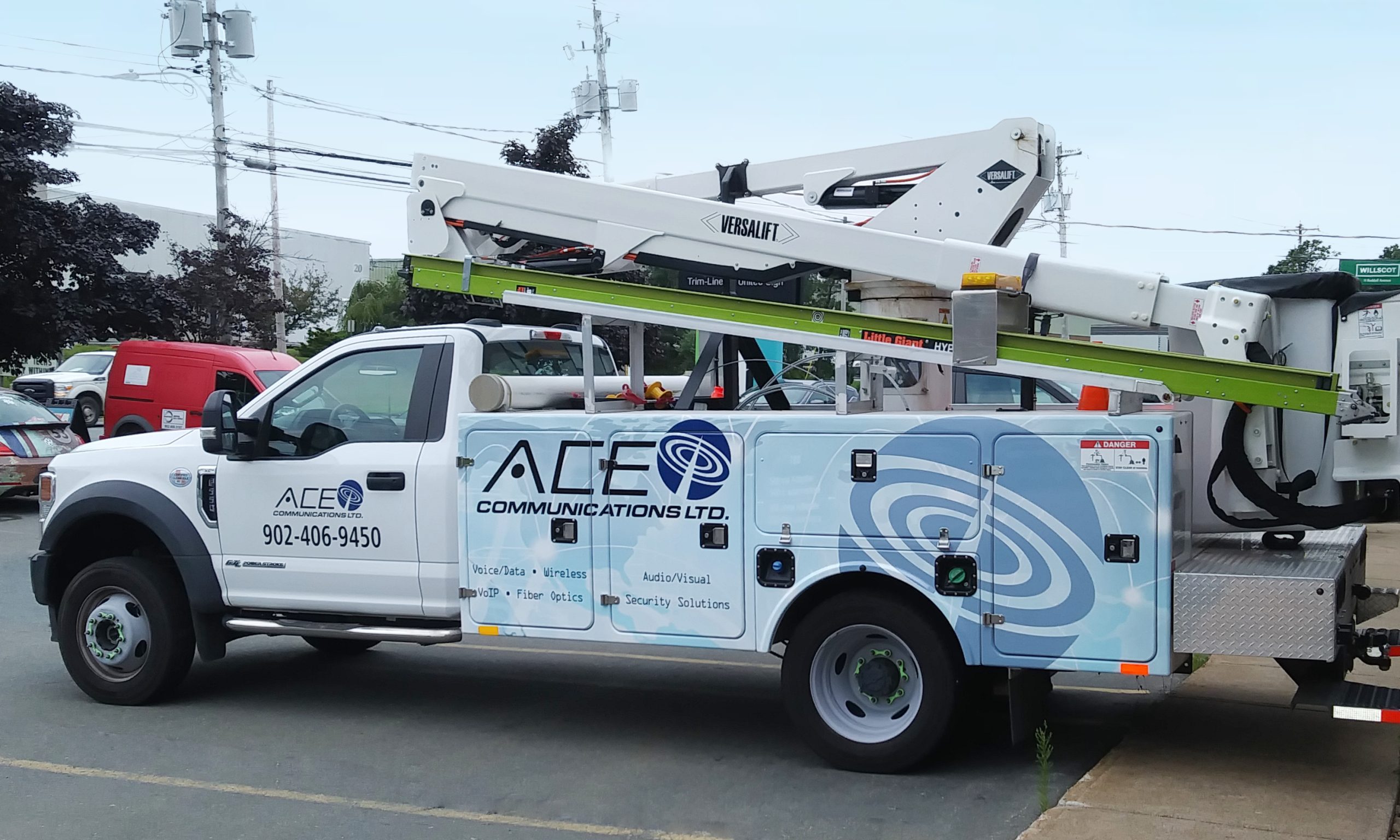ACE Comm Bucket Truck | Acme Sign